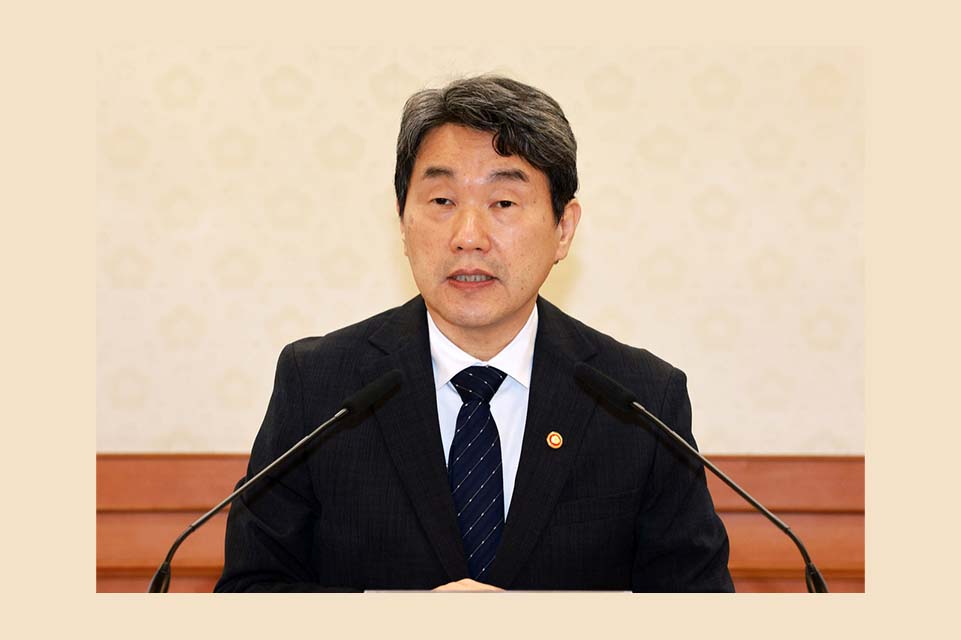 Education and learning priest comes to be 3rd acting head of state of S ...