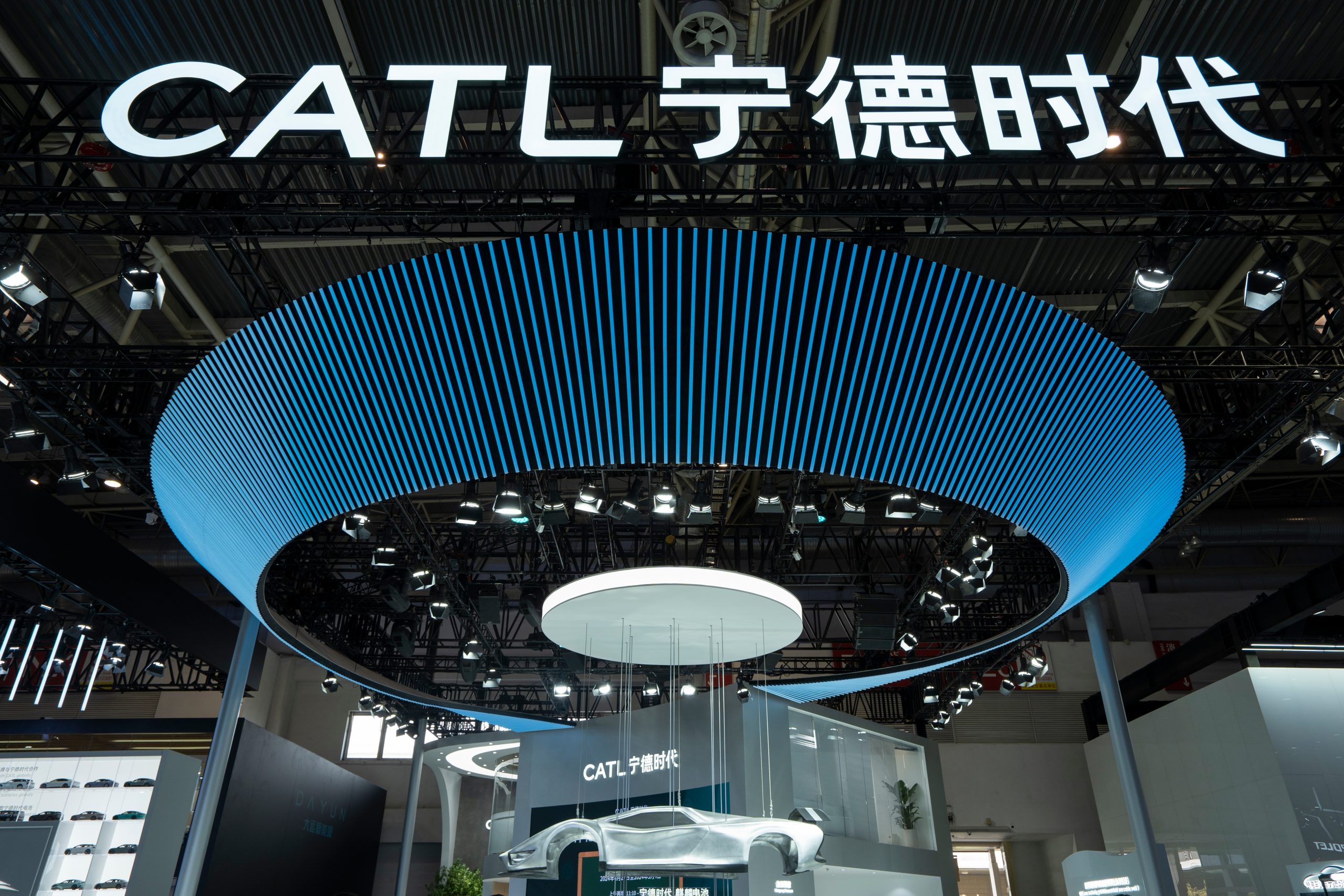 CATL reveals 5-minute battery charger with 520 kilometres variety ...